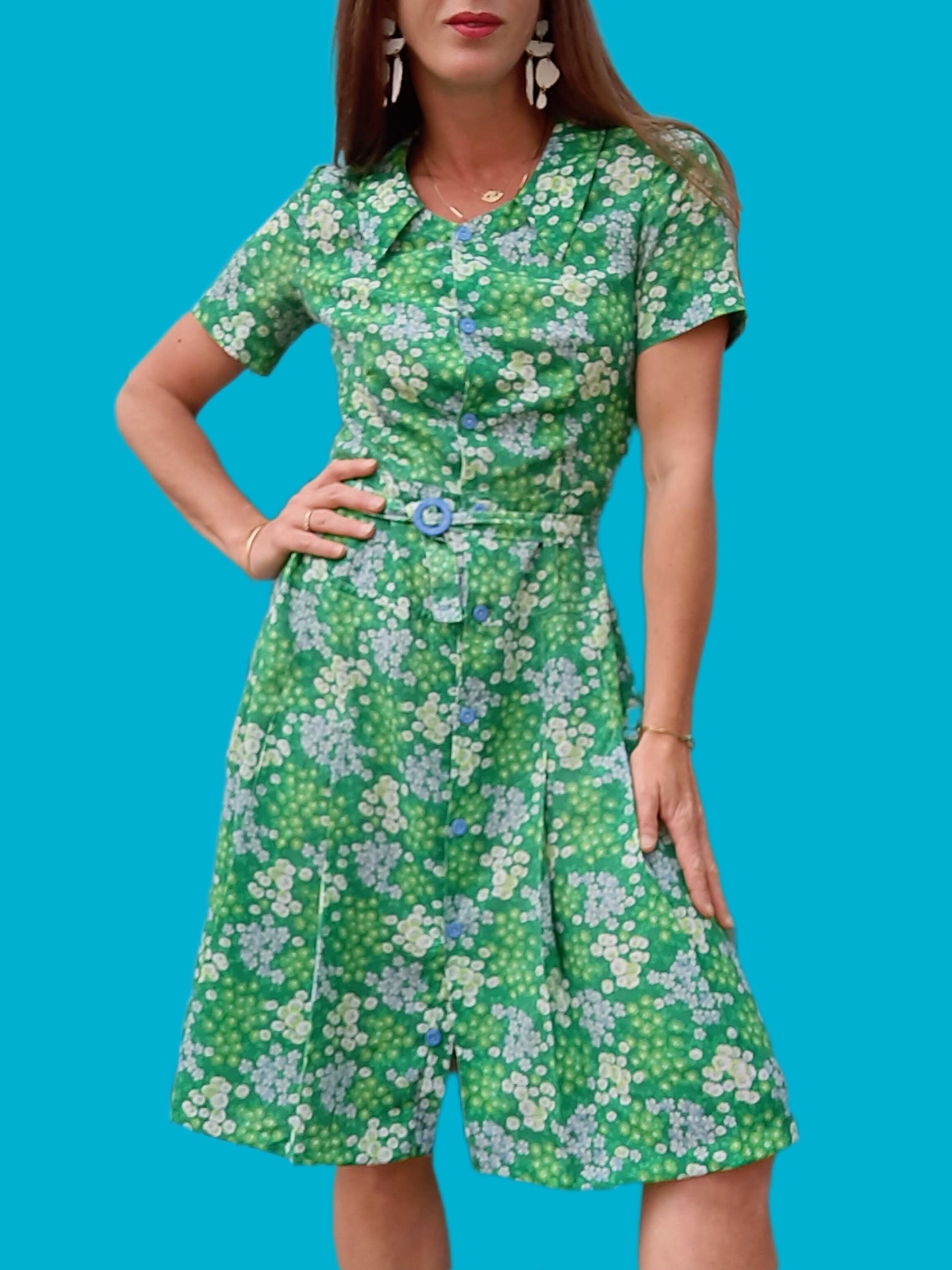 Robe vintage fleurie verte, toute boutonnée. Taille S, 36, 38. Dennet ...